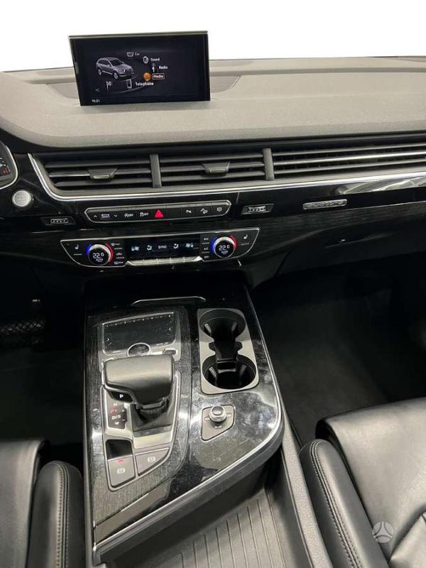 White Audi Q7 2019 in Kaunas, with an engine capacity of 2.97 L and mileage of 138 thousand km for 39000 €, photo 10 on AUTOMOTO.COM.LV