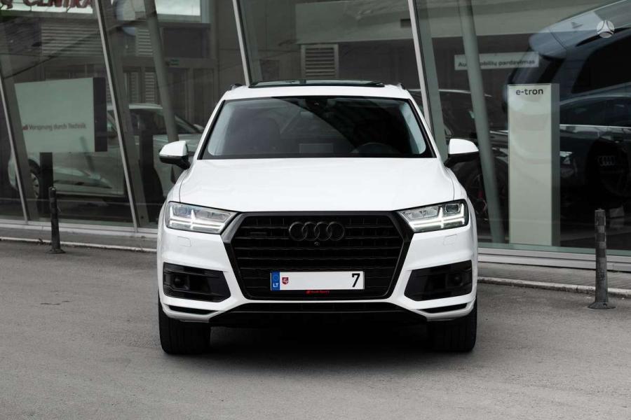White Audi Q7 2019 in Klaipeda, with an engine capacity of 3.00 L and mileage of 137 thousand km for 26900 €, photo 3 on AUTOMOTO.COM.LV