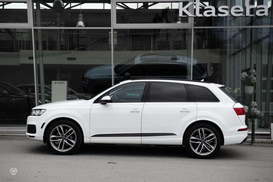 White Audi Q7 2019 in Klaipeda, with an engine capacity of 3.00 L and mileage of 137 thousand km for 26900 €, photo 9 on AUTOMOTO.COM.LV