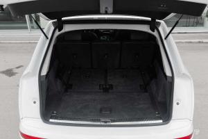 White Audi Q7 2019 in Klaipeda, with an engine capacity of 3.00 L and mileage of 137 thousand km for 26900 €, photo 14 on AUTOMOTO.COM.LV