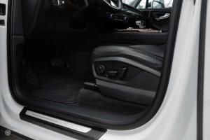 White Audi Q7 2019 in Klaipeda, with an engine capacity of 3.00 L and mileage of 137 thousand km for 26900 €, photo 15 on AUTOMOTO.COM.LV