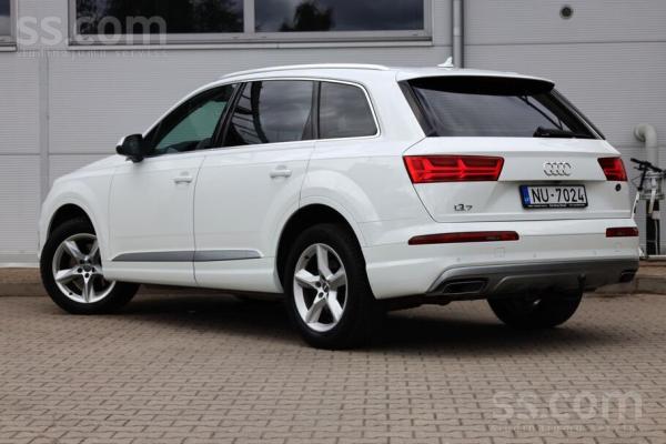 White Audi Q7 2019 in Riga, with an engine capacity of 3.00 L and mileage of 204 thousand km for 19495 €, photo 4 on AUTOMOTO.COM.LV