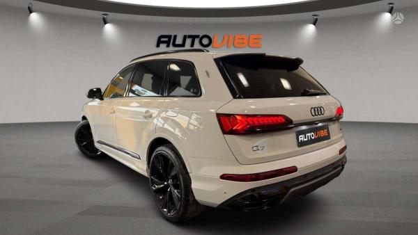 White Audi Q7 2020 in Vilnius, with an engine capacity of 3.00 L and mileage of 170 thousand km for 45444 €, photo 6 on AUTOMOTO.COM.LV