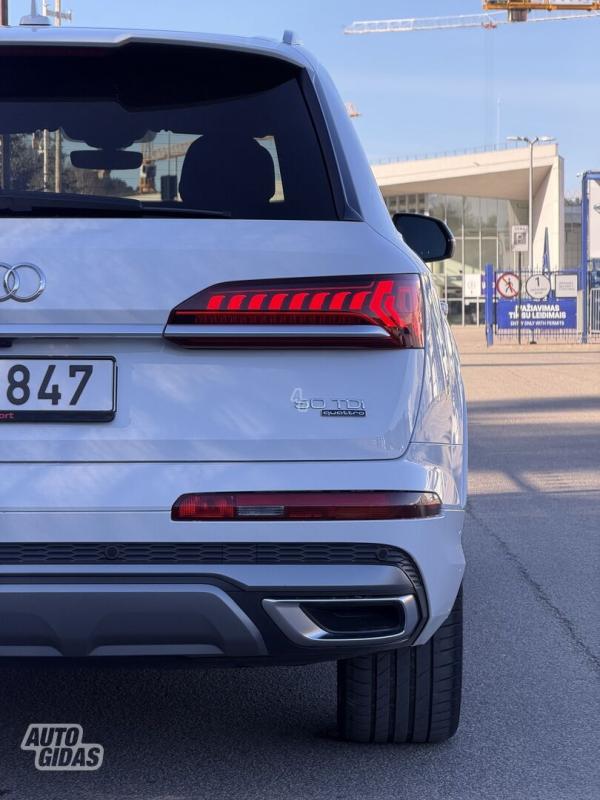 White Audi Q7 2020 in Vilnius, with an engine capacity of 3.00 L and mileage of 125 thousand km for 46500 €, photo 3 on AUTOMOTO.COM.LV