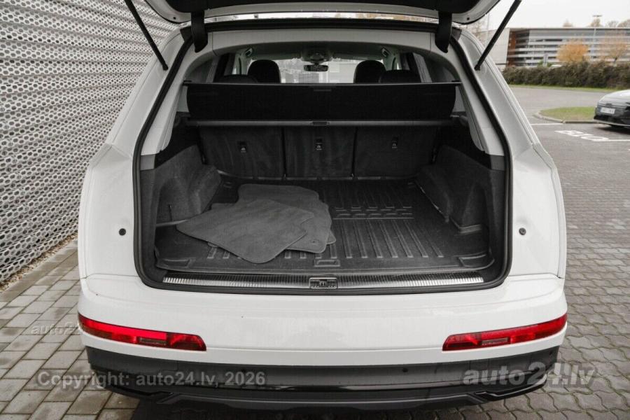 Balts Audi Q7 2020 Rīga, ar dzinēja tilpumu 3.00 L un nobraukumu 134 tūkst. km par 37900 €, foto 28 vietnē AUTOMOTO.COM.LV