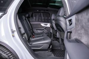Balts Audi Q7 2020 Marijampole, ar dzinēja tilpumu 3.00 L un nobraukumu 103 tūkst. km par 46950 €, foto 37 vietnē AUTOMOTO.COM.LV