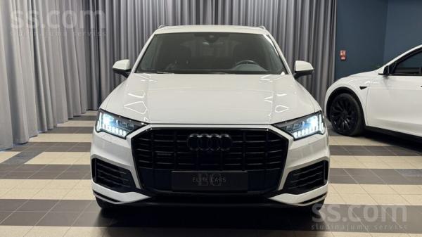 White Audi Q7 2020 in Riga, with an engine capacity of 3.00 L and mileage of 127 thousand km for 38990 €, photo 8 on AUTOMOTO.COM.LV