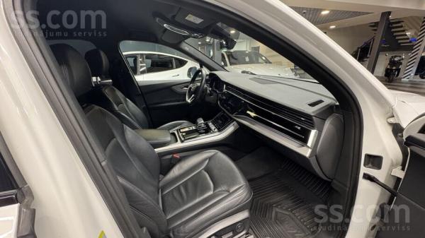 White Audi Q7 2020 in Riga, with an engine capacity of 3.00 L and mileage of 127 thousand km for 38990 €, photo 10 on AUTOMOTO.COM.LV