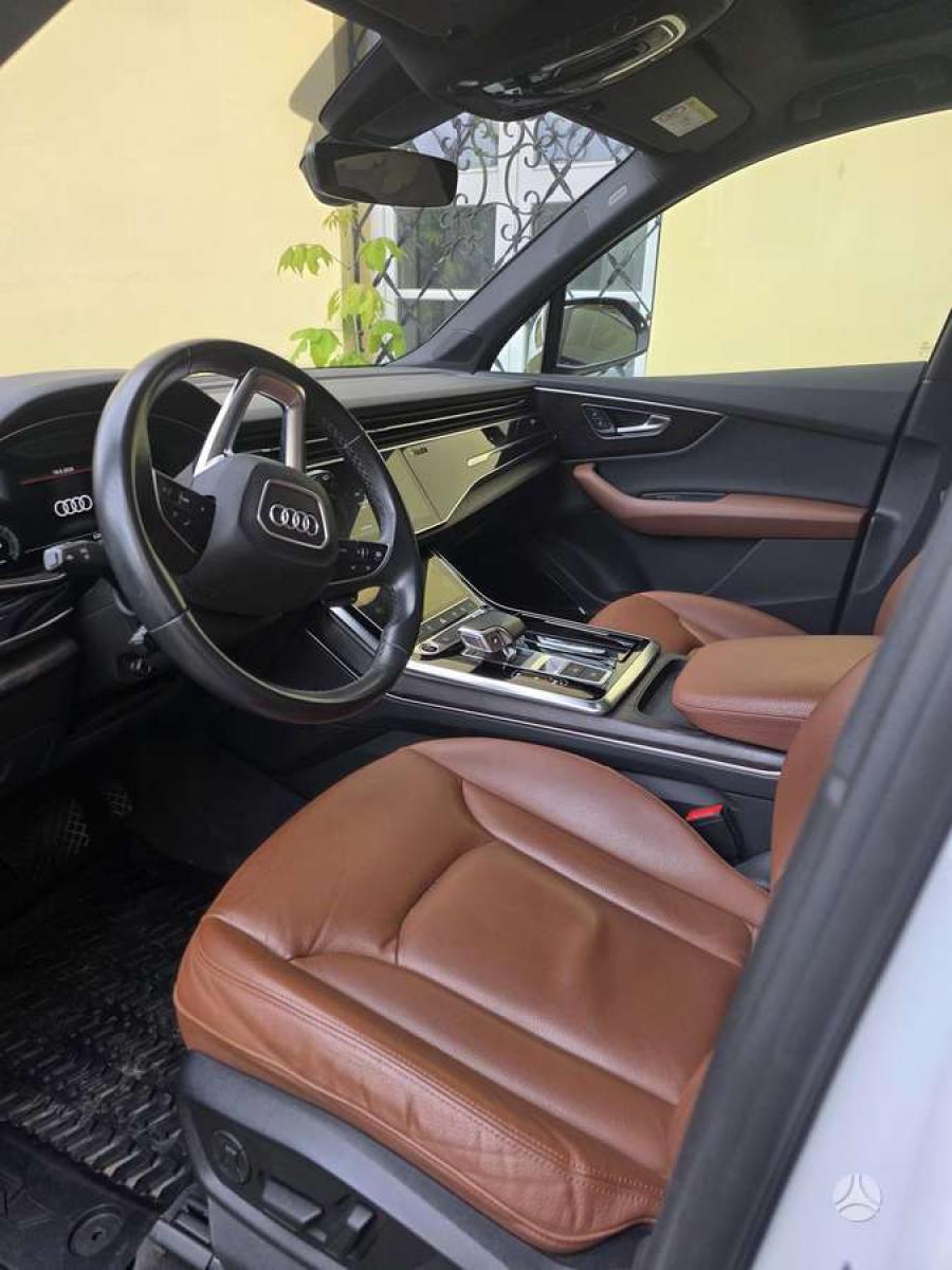 White Audi Q7 2020 in Vilnius, with an engine capacity of 2.97 L and mileage of 101 thousand km for 47000 €, photo 1 on AUTOMOTO.COM.LV