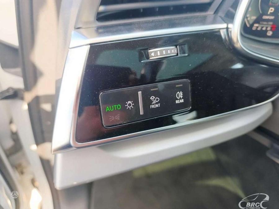 Balts Audi Q7 2020 Viļņa, ar dzinēja tilpumu 3.00 L un nobraukumu 118 tūkst. km par 38900 €, foto 16 vietnē AUTOMOTO.COM.LV