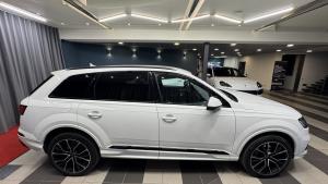 Balts Audi Q7 2020 Rīga, ar dzinēja tilpumu 3.00 L un nobraukumu 127 tūkst. km par 38990 €, foto 4 vietnē AUTOMOTO.COM.LV