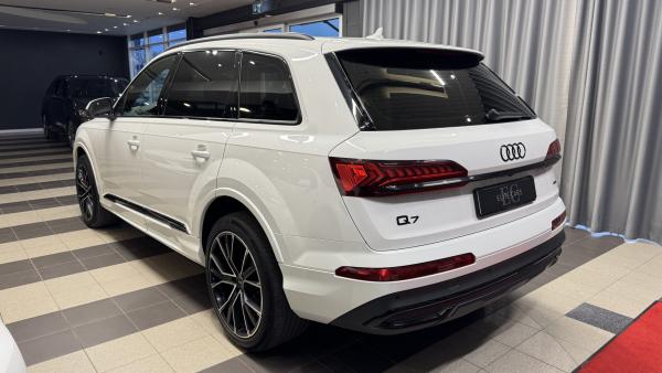 Balts Audi Q7 2020 Rīga, ar dzinēja tilpumu 3.00 L un nobraukumu 127 tūkst. km par 38990 €, foto 6 vietnē AUTOMOTO.COM.LV