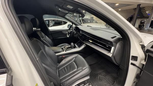 Balts Audi Q7 2020 Rīga, ar dzinēja tilpumu 3.00 L un nobraukumu 127 tūkst. km par 38990 €, foto 9 vietnē AUTOMOTO.COM.LV