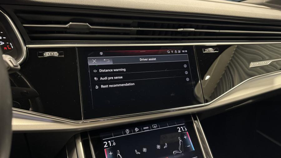 Balts Audi Q7 2020 Rīga, ar dzinēja tilpumu 3.00 L un nobraukumu 127 tūkst. km par 38990 €, foto 22 vietnē AUTOMOTO.COM.LV