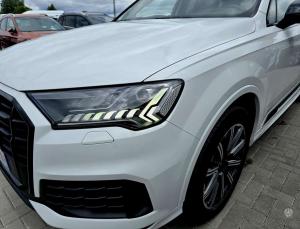 White Audi Q7 2020 in Taurage, with an engine capacity of 3.00 L and mileage of 252 thousand km for 30000 €, photo 14 on AUTOMOTO.COM.LV