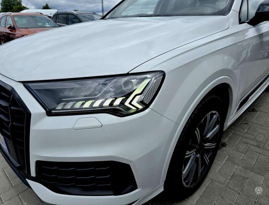 White Audi Q7 2020 in Taurage, with an engine capacity of 3.00 L and mileage of 252 thousand km for 30000 €, photo 14 on AUTOMOTO.COM.LV