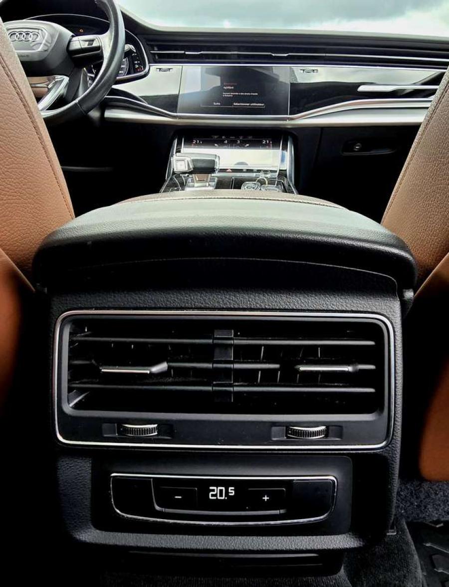 White Audi Q7 2020 in Taurage, with an engine capacity of 3.00 L and mileage of 252 thousand km for 30000 €, photo 23 on AUTOMOTO.COM.LV