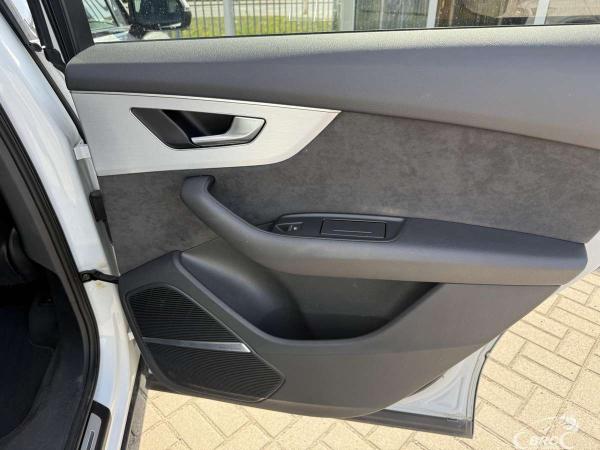 Balts Audi Q7 2020 Klaipėda, ar dzinēja tilpumu 2.97 L un nobraukumu 76 tūkst. km par 44900 €, foto 9 vietnē AUTOMOTO.COM.LV