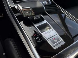 Balts Audi Q7 2020 Klaipėda, ar dzinēja tilpumu 2.97 L un nobraukumu 76 tūkst. km par 44900 €, foto 25 vietnē AUTOMOTO.COM.LV