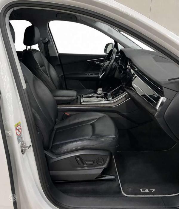 Balts Audi Q7 2020 Kauņa, ar dzinēja tilpumu 2.97 L un nobraukumu 164 tūkst. km par 37900 €, foto 7 vietnē AUTOMOTO.COM.LV