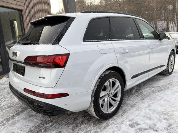 White Audi Q7 2021 in Vilnius, with an engine capacity of 3.00 L and mileage of 161 thousand km for 42600 €, photo 6 on AUTOMOTO.COM.LV