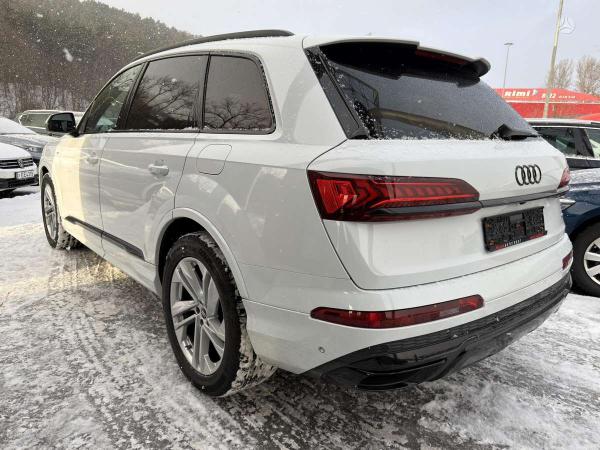 White Audi Q7 2021 in Vilnius, with an engine capacity of 3.00 L and mileage of 161 thousand km for 42600 €, photo 8 on AUTOMOTO.COM.LV