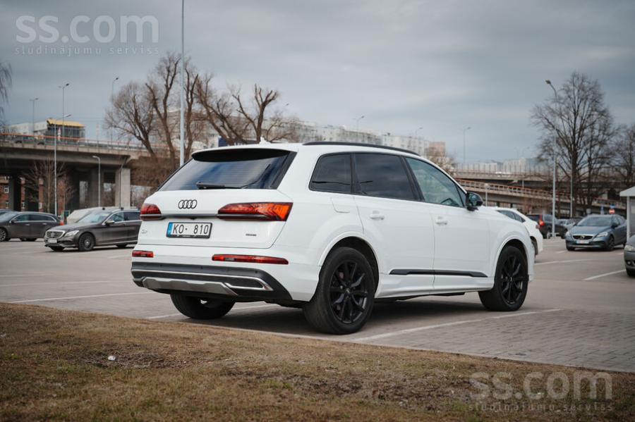 Balts Audi Q7 2021 Rīga, ar dzinēja tilpumu 3.00 L un nobraukumu 111 tūkst. km par 39500 €, foto 5 vietnē AUTOMOTO.COM.LV