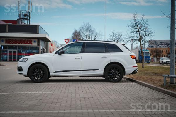 White Audi Q7 2021 in Riga, with an engine capacity of 3.00 L and mileage of 111 thousand km for 39500 €, photo 7 on AUTOMOTO.COM.LV