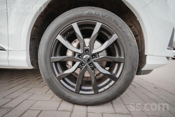 White Audi Q7 2021 in Riga, with an engine capacity of 3.00 L and mileage of 111 thousand km for 39500 €, photo 8 on AUTOMOTO.COM.LV