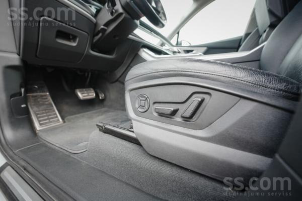 White Audi Q7 2021 in Riga, with an engine capacity of 3.00 L and mileage of 111 thousand km for 39500 €, photo 10 on AUTOMOTO.COM.LV