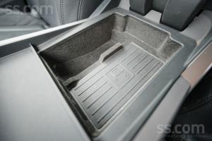 Balts Audi Q7 2021 Rīga, ar dzinēja tilpumu 3.00 L un nobraukumu 111 tūkst. km par 39500 €, foto 18 vietnē AUTOMOTO.COM.LV
