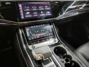 White Audi Q7 2021 in Siauliai, with an engine capacity of 3.00 L and mileage of 73 thousand km for 41450 €, photo 22 on AUTOMOTO.COM.LV