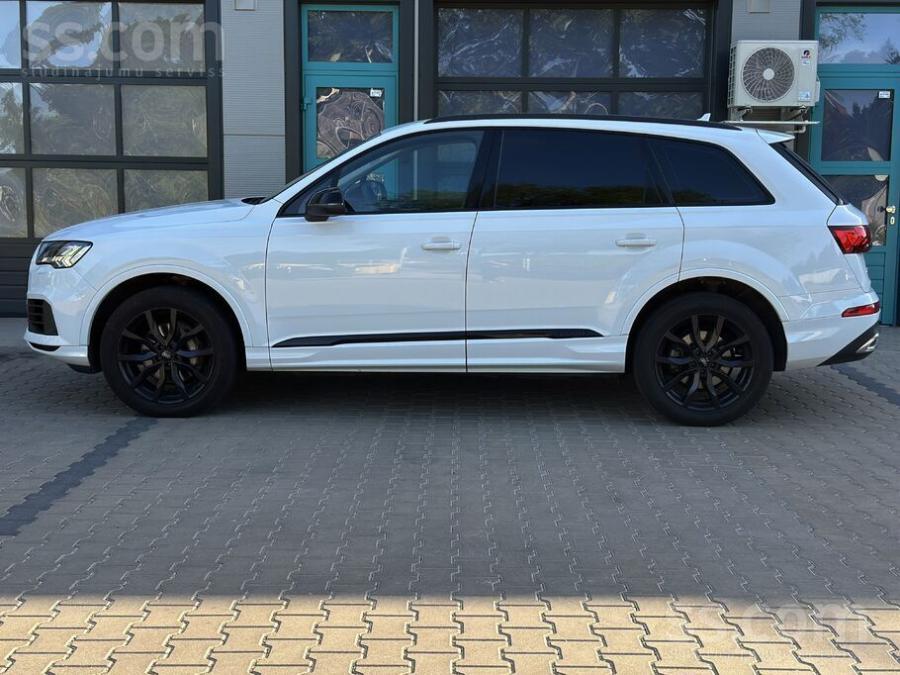 White Audi Q7 2021 in Riga, with an engine capacity of 3.00 L and mileage of 113 thousand km for 39500 €, photo 5 on AUTOMOTO.COM.LV