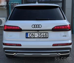 White Audi Q7 2021 in Riga, with an engine capacity of 3.00 L and mileage of 113 thousand km for 39500 €, photo 7 on AUTOMOTO.COM.LV