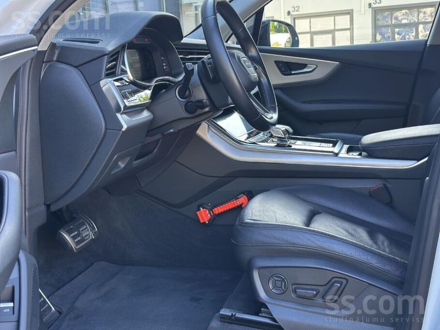 White Audi Q7 2021 in Riga, with an engine capacity of 3.00 L and mileage of 113 thousand km for 39500 €, photo 18 on AUTOMOTO.COM.LV