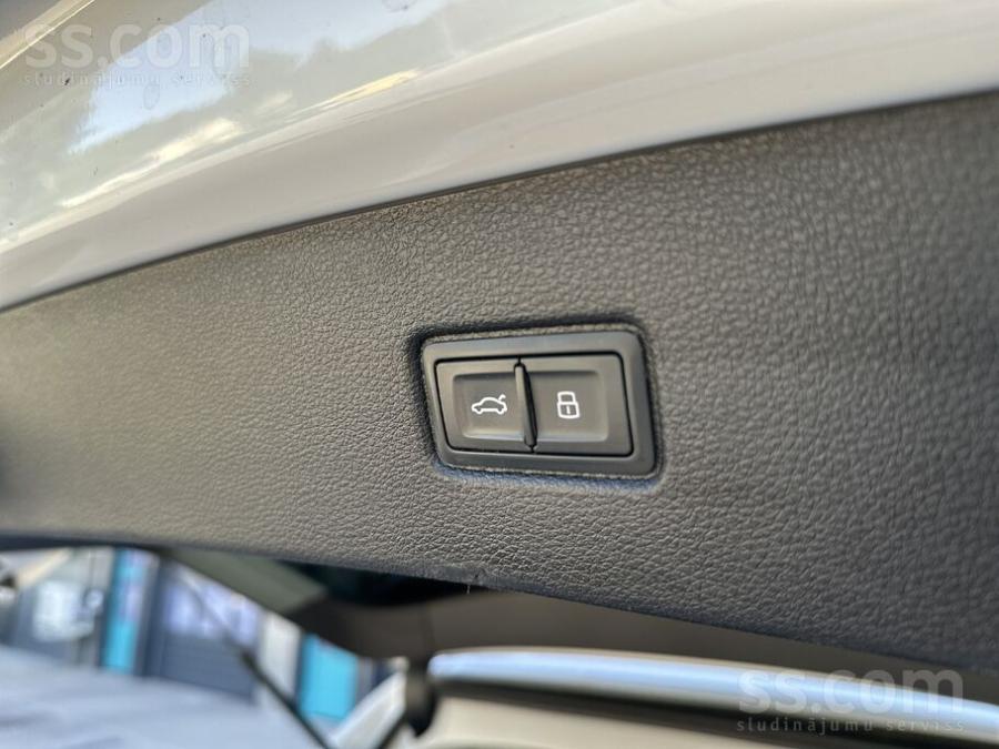 White Audi Q7 2021 in Riga, with an engine capacity of 3.00 L and mileage of 113 thousand km for 39500 €, photo 25 on AUTOMOTO.COM.LV