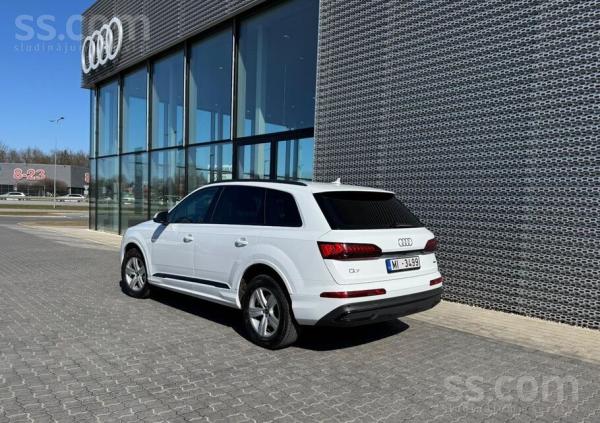 Balts Audi Q7 2021 Rīga, ar dzinēja tilpumu 3.00 L un nobraukumu 139 tūkst. km par 35990 €, foto 2 vietnē AUTOMOTO.COM.LV