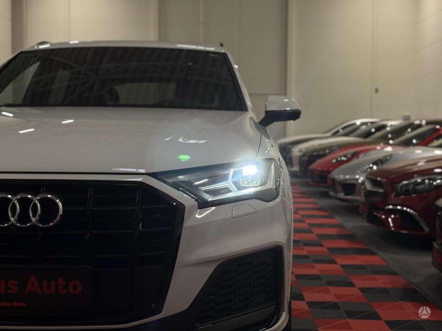 White Audi Q7 2021 in Vilnius, with an engine capacity of 3.00 L and mileage of 71 thousand km for 38500 €, photo 8 on AUTOMOTO.COM.LV
