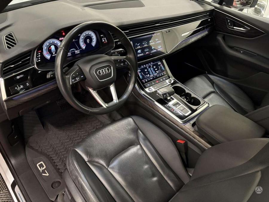 White Audi Q7 2021 in Vilnius, with an engine capacity of 3.00 L and mileage of 71 thousand km for 38500 €, photo 12 on AUTOMOTO.COM.LV