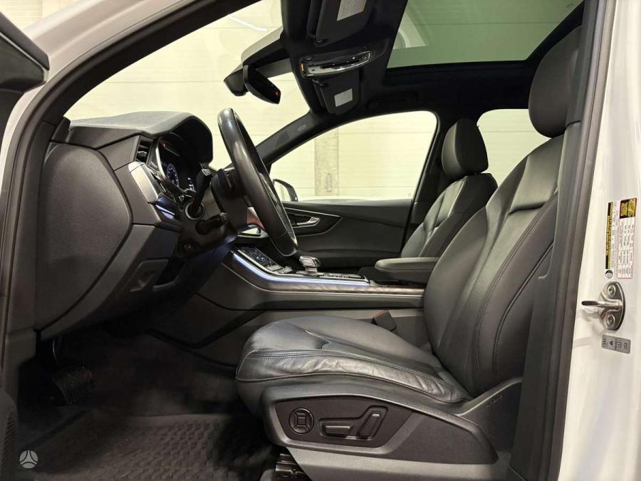 White Audi Q7 2021 in Vilnius, with an engine capacity of 3.00 L and mileage of 71 thousand km for 38500 €, photo 16 on AUTOMOTO.COM.LV