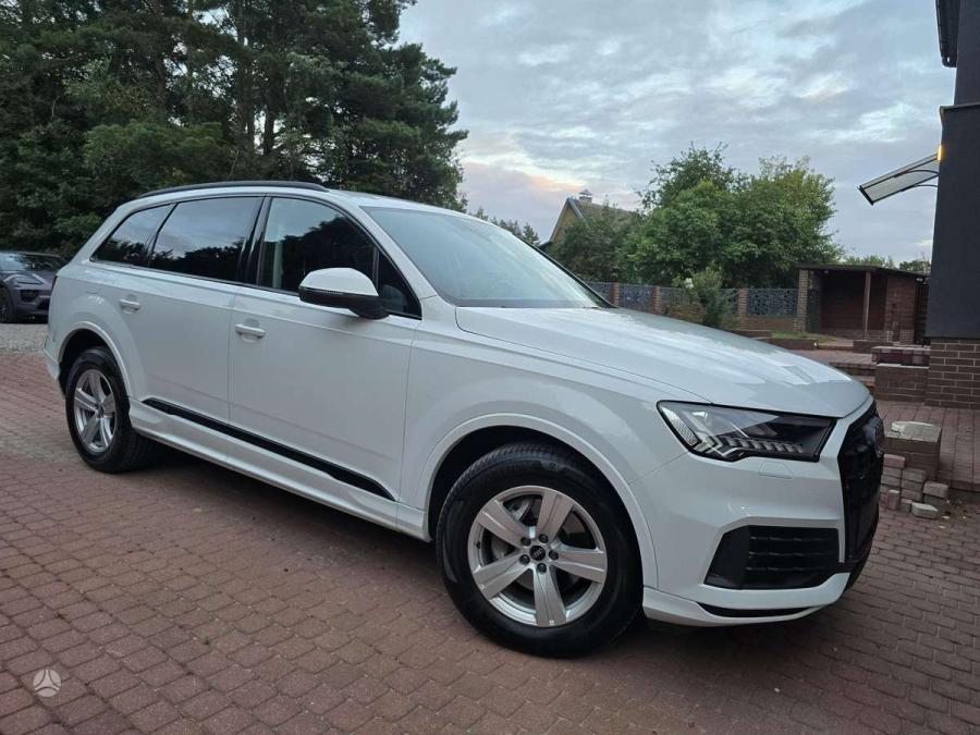 White Audi Q7 2021 in Utena, with an engine capacity of 3.00 L and mileage of 145 thousand km for 35500 €, photo 5 on AUTOMOTO.COM.LV