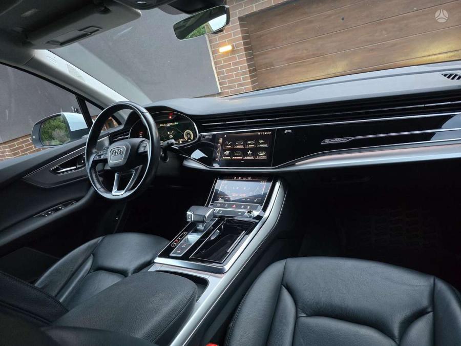 White Audi Q7 2021 in Utena, with an engine capacity of 3.00 L and mileage of 145 thousand km for 35500 €, photo 8 on AUTOMOTO.COM.LV
