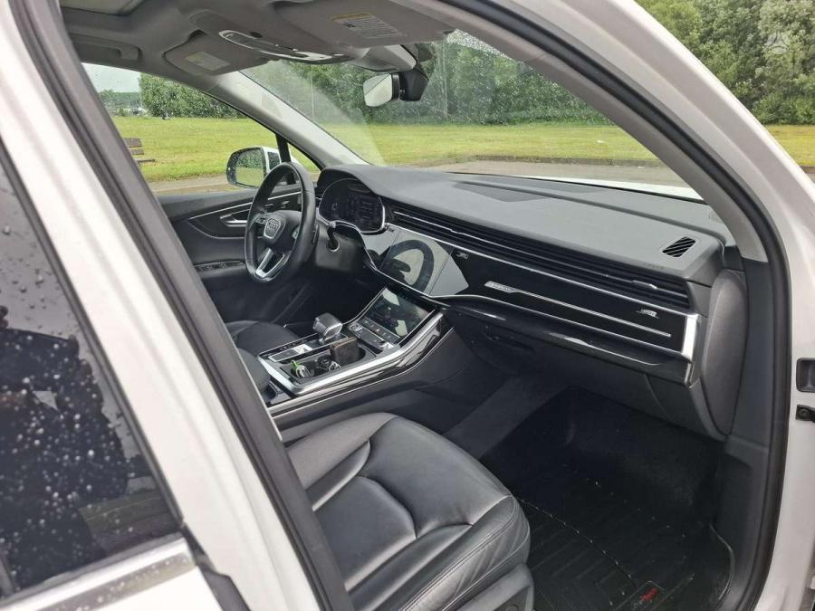 White Audi Q7 2021 in Jurbarkas, with an engine capacity of 3.00 L and mileage of 145 thousand km for 34000 €, photo 6 on AUTOMOTO.COM.LV
