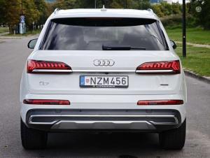 White Audi Q7 2021 in Vilnius, with an engine capacity of 3.00 L and mileage of 148 thousand km for 36000 €, photo 7 on AUTOMOTO.COM.LV