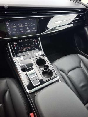 White Audi Q7 2021 in Vilnius, with an engine capacity of 3.00 L and mileage of 148 thousand km for 36000 €, photo 24 on AUTOMOTO.COM.LV