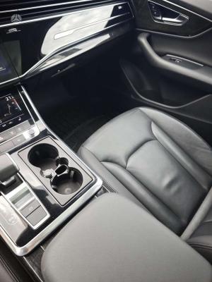 White Audi Q7 2021 in Vilnius, with an engine capacity of 3.00 L and mileage of 148 thousand km for 36000 €, photo 28 on AUTOMOTO.COM.LV