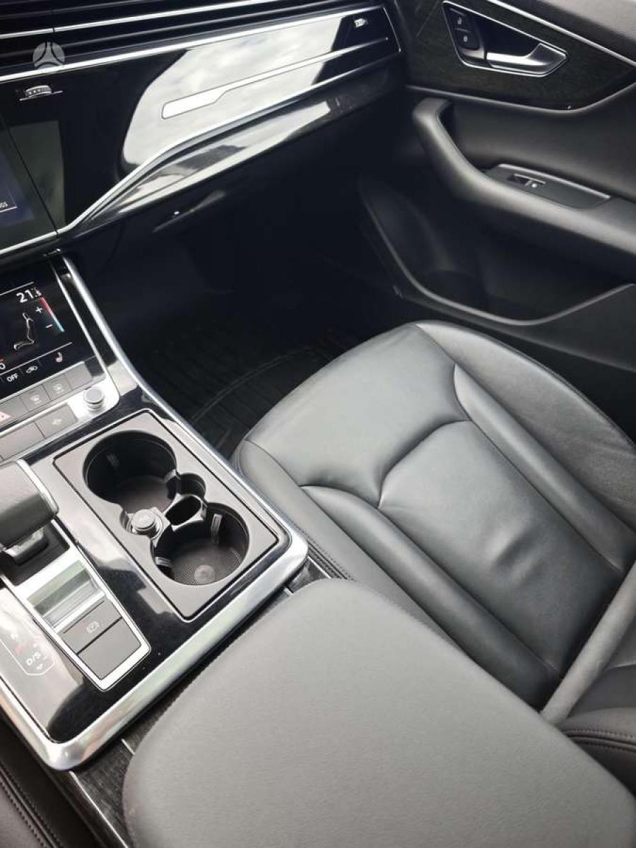 White Audi Q7 2021 in Vilnius, with an engine capacity of 3.00 L and mileage of 148 thousand km for 36000 €, photo 28 on AUTOMOTO.COM.LV