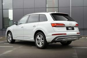 Balts Audi Q7 2022 Viļņa, ar dzinēja tilpumu 2.97 L un nobraukumu 61 tūkst. km par 44500 €, foto 5 vietnē AUTOMOTO.COM.LV