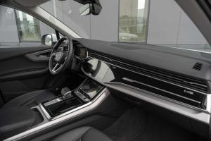 Balts Audi Q7 2022 Viļņa, ar dzinēja tilpumu 2.97 L un nobraukumu 61 tūkst. km par 44500 €, foto 15 vietnē AUTOMOTO.COM.LV
