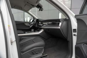 Balts Audi Q7 2022 Viļņa, ar dzinēja tilpumu 2.97 L un nobraukumu 61 tūkst. km par 44500 €, foto 16 vietnē AUTOMOTO.COM.LV